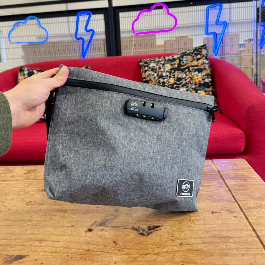 FIREDOG Smell Safe Bag with Carbon Lined Odour Pouch – Vapefiend